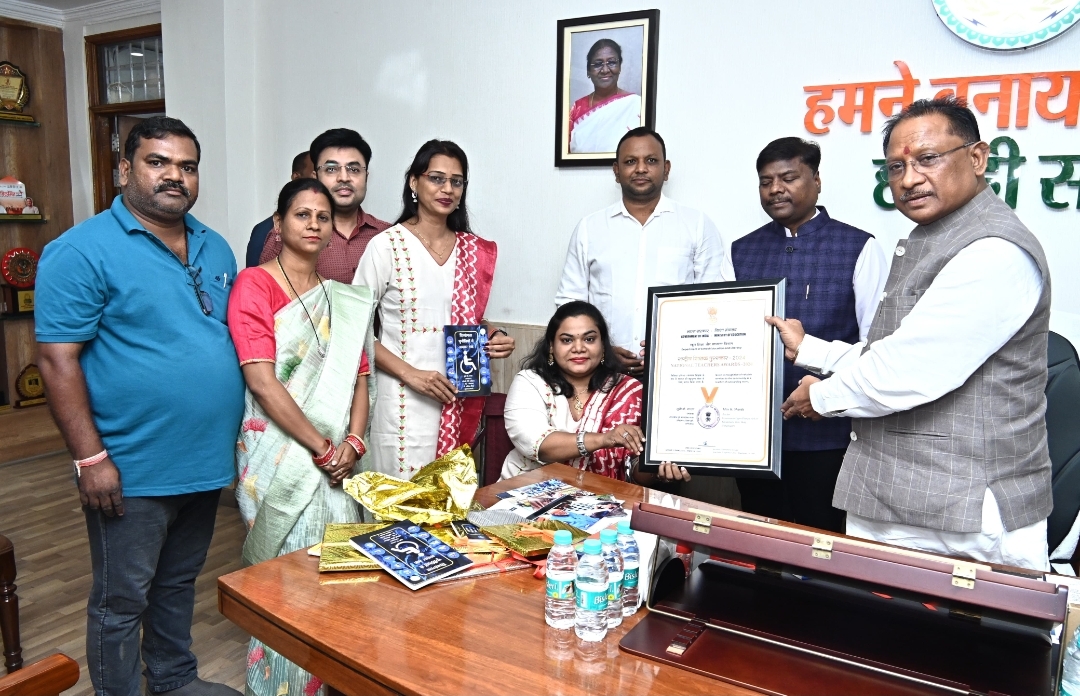 मुख्यमंत्री ने दिव्यांगता: चुनौतियों से अवसर तक पुस्तक का किया विमोचन - NTN REPORT