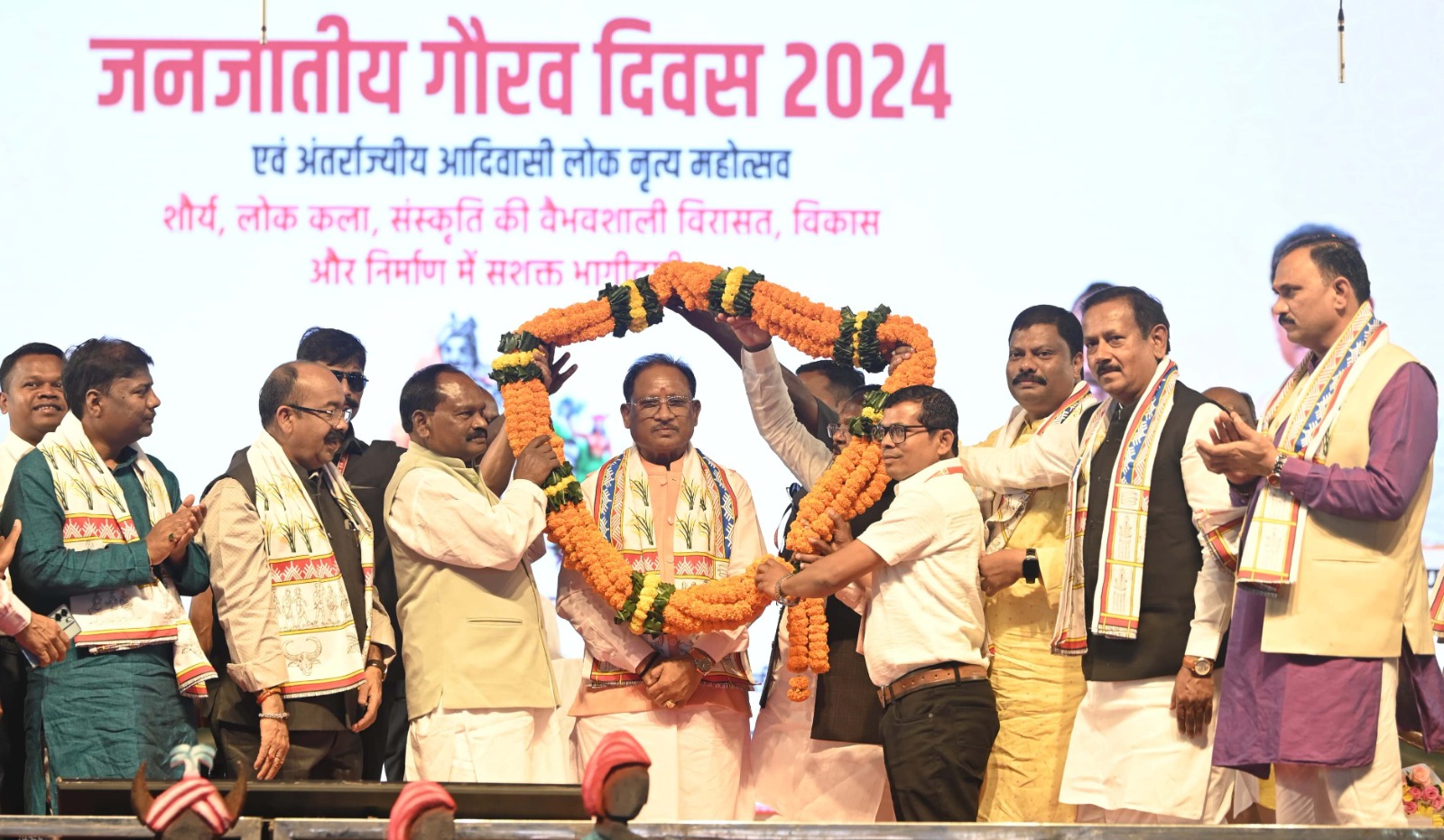 धरती आबा ग्राम उत्कर्ष अभियान से बदलेगी छत्तीसगढ़ के आदिवासी गांवों की तस्वीर - मुख्यमंत्री ...