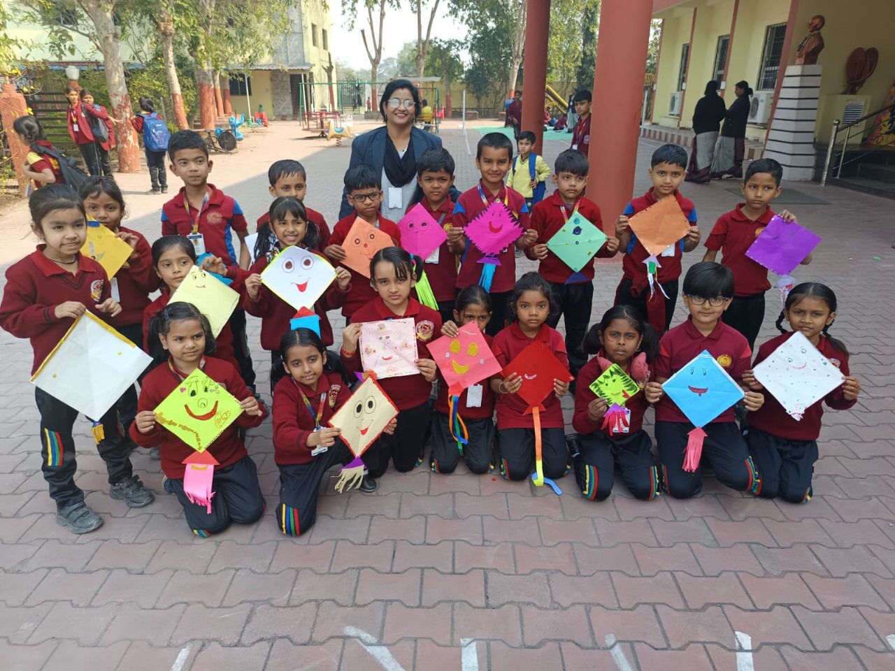 ब्रिलियंट पब्लिक स्कूल, बनारी, जाँजगीर में ‘‘छेरछेरा‘‘ एवं ‘‘मकर संक्रांति‘‘ पर विशेष गतिविधि ...